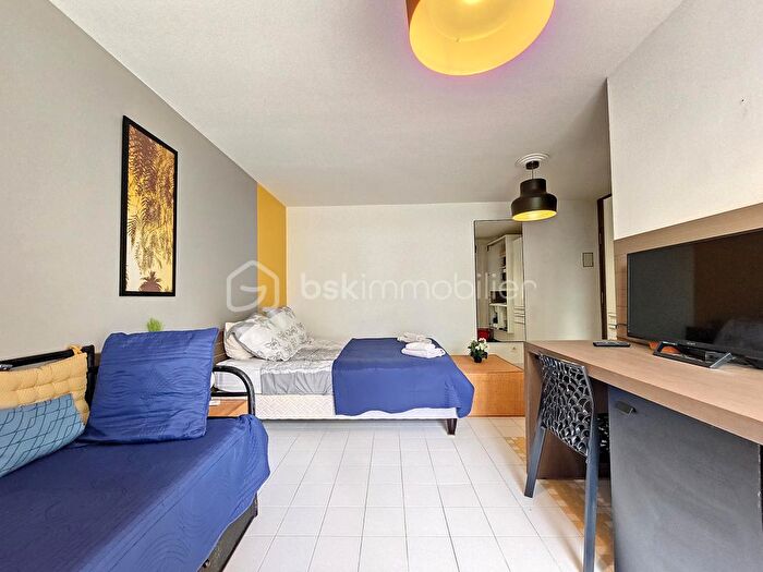 Appartement 1 pièce à Saint-François, à vendre