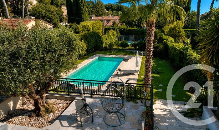 Maison à louer - Cagnes-sur-Mer, Les Vallières, Le Malvan, Les Travails, La Combe - 6 pièces - 4 chambres