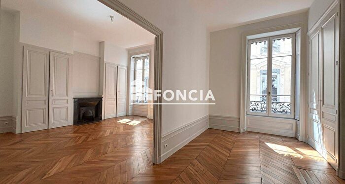 Appartement 5 pièces à Terreaux, Lyon 1er arrondissement, à louer
