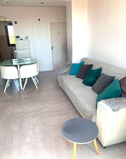 Appartement à louer - Saint-Raphaël - 3 pièces - 2 chambres