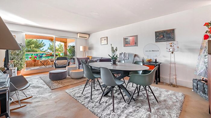 Appartement 4 pièces à Antibes, Coeur de ville, à vendre