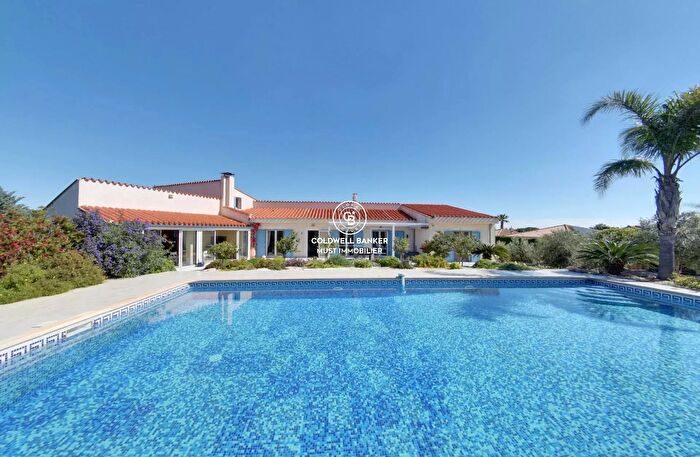 Maison à vendre - Cabestany - 8 pièces - 4 chambres