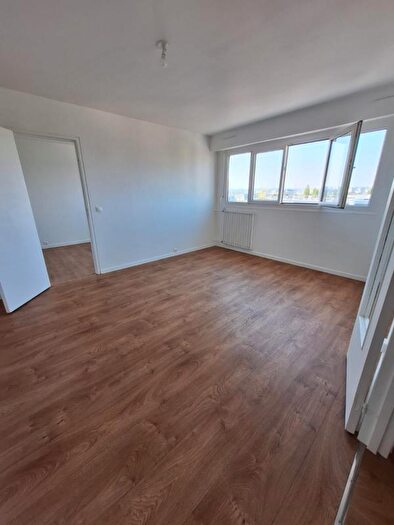 Appartement à vendre - Noisy-le-Grand, Nord - 2 pièces - 1 chambre