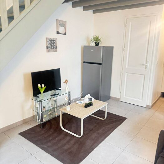 Appartement à louer - Centre Ville, Pierrelaye - 2 pièces - 1 chambre