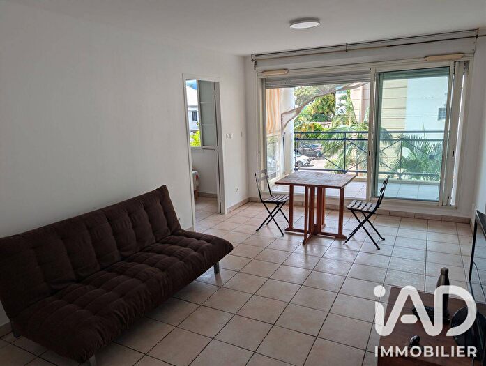 Appartement 2 pièces à Saint-Pierre, à louer