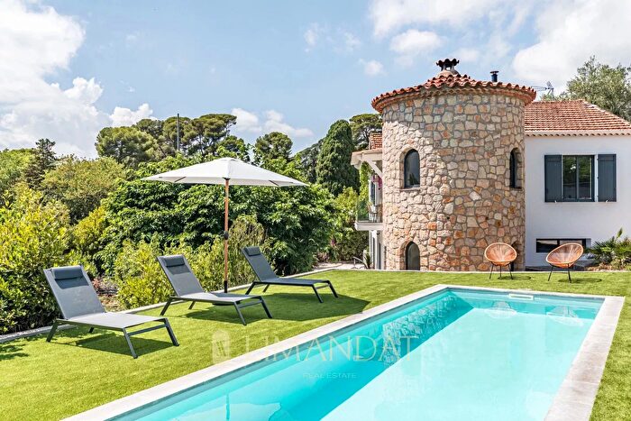 Maison à vendre - Cannes, Prado, République - 6 pièces - 4 chambres