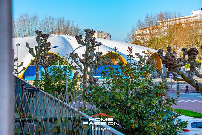 Appartement à vendre - Royan, Centre-ville - 4 pièces - 2 chambres