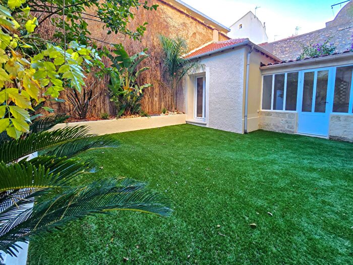 Appartement à vendre - Sète, Centre-ville - 4 pièces - 3 chambres