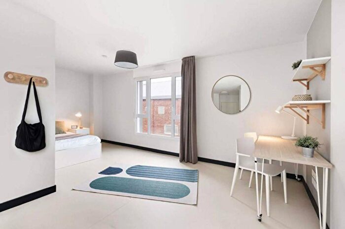 Appartement 1 pièce à Anseele-Centre-Nations Unies-Crouy-Esperence, Roubaix, à louer