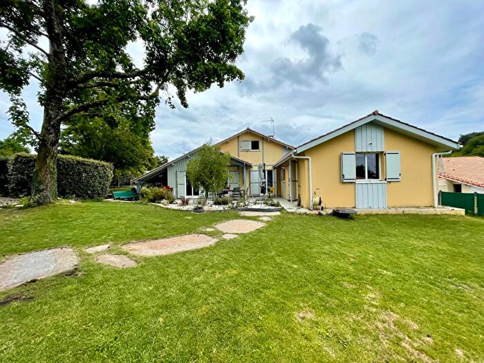 Maison à vendre - Cestas, Centre-ville, Bourg - 6 pièces - 4 chambres