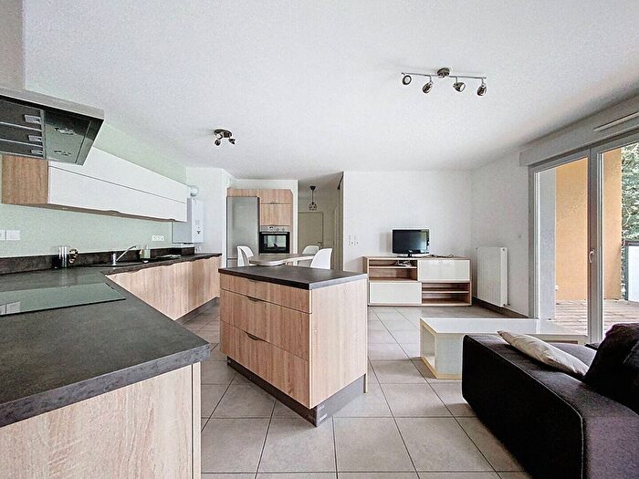 Appartement à louer - Saint-Germain-au-Mont-dOr - 3 pièces - 2 chambres