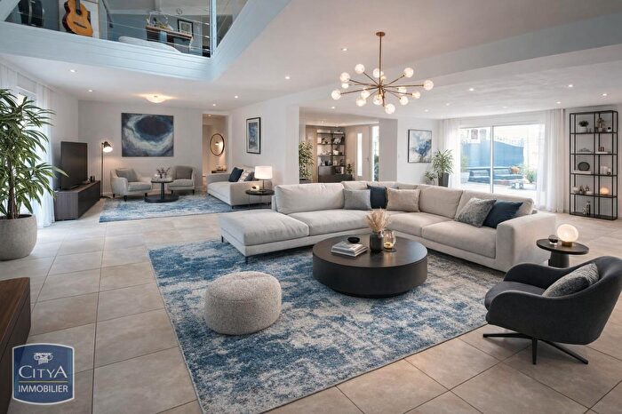 Maison à vendre - Angoulême, Frégeneuil - 6 pièces - 3 chambres