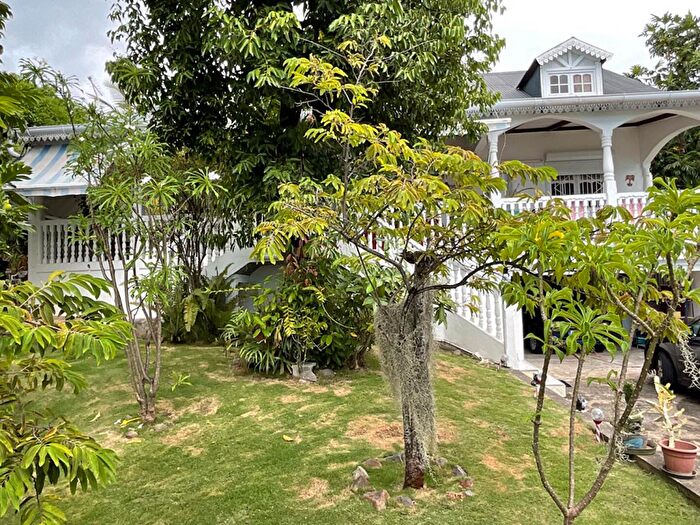 Maison à vendre - Basse-Terre - 4 pièces - 3 chambres