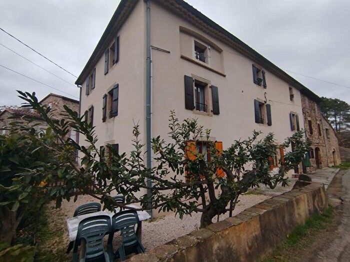 Appartement à louer - Banne - 2 pièces - 1 chambre