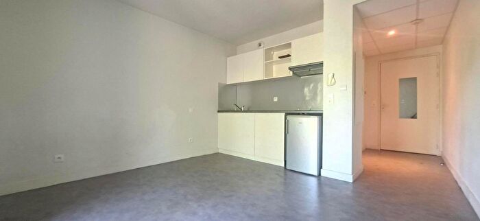 Béziers, Champ de Mars : Appartement 1 pièce à louer
