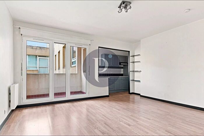 Appartement 1 pièce à vendre à Cachan, Centre-ville
