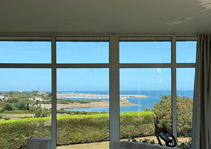 Maison à vendre - Roscoff - 7 pièces - 4 chambres