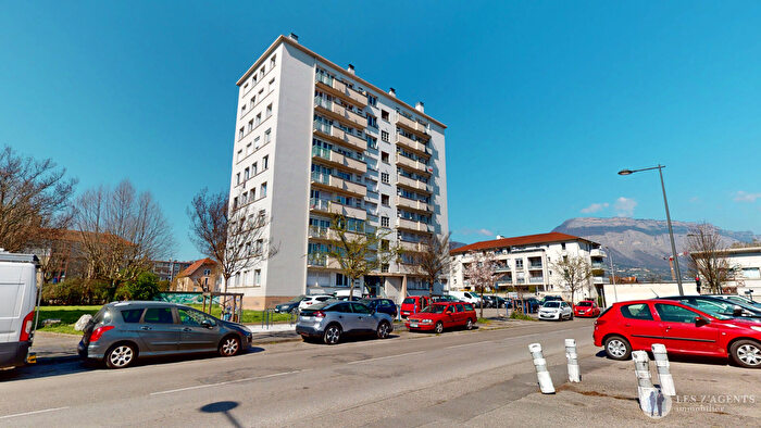 Appartement à vendre - Saint-Martin-dHères, Galochère - 4 pièces - 3 chambres