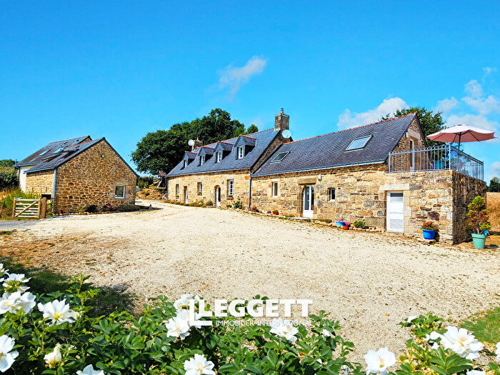 Rostrenen - Maison 10 pièces à vendre