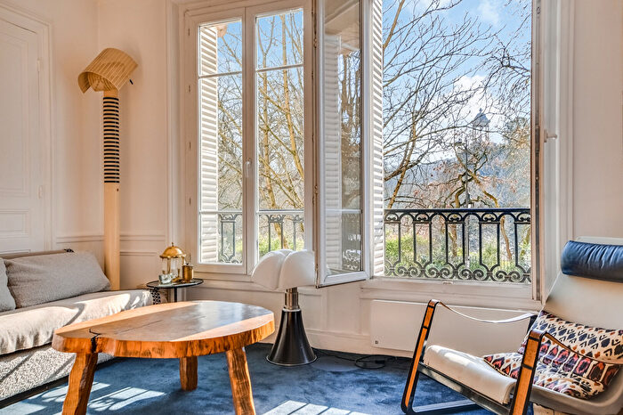 Appartement à vendre - Paris e , Secrétan, Jaurès - 3 pièces - 2 chambres