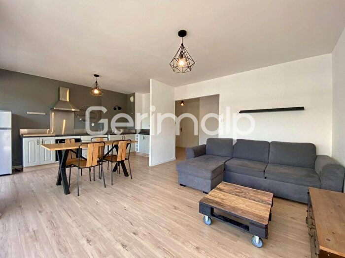 Appartement à louer - Fier, Annecy - 3 pièces - 2 chambres