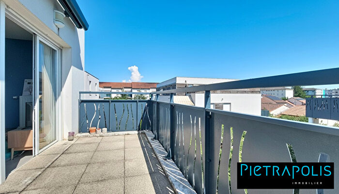Appartement 3 pièces à Vaulx-en-Velin, Village, à vendre