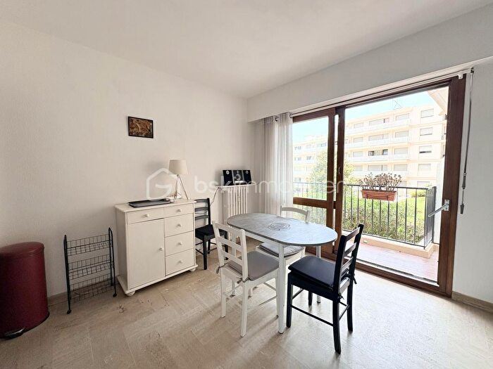 Appartement 1 pièce à Cannes, Prado, République, à vendre