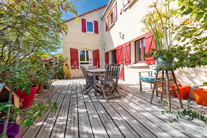 Maison 6 pièces à Orry-la-Ville, à vendre