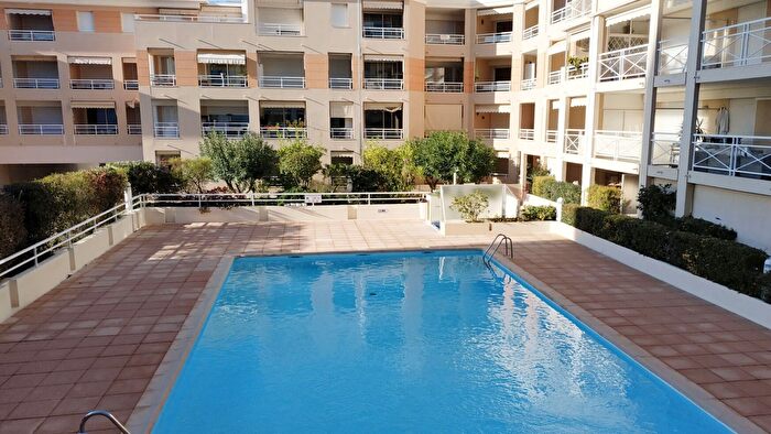 Appartement à vendre - Vallauris, Golfe Juan, Vieux Port - 2 pièces - 1 chambre