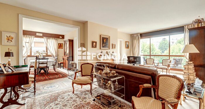 Appartement à vendre - Noisy-le-Roi - 4 pièces