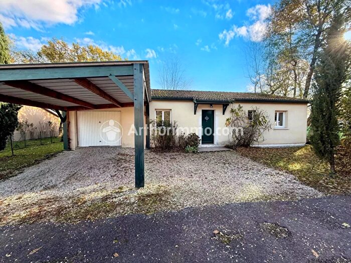 Maison à louer - Saint-Astier - 4 pièces - 3 chambres