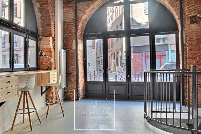 Appartement à vendre - Toulouse, Saint-Etienne - 6 pièces - 2 chambres