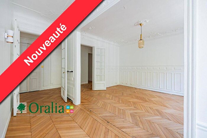 Appartement à louer - Gros Caillou, Paris ème arrondissement - 4 pièces - 3 chambres