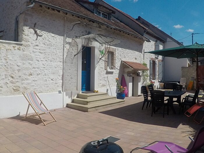 Maison à vendre - Nogent-sur-Seine - 8 pièces - 5 chambres