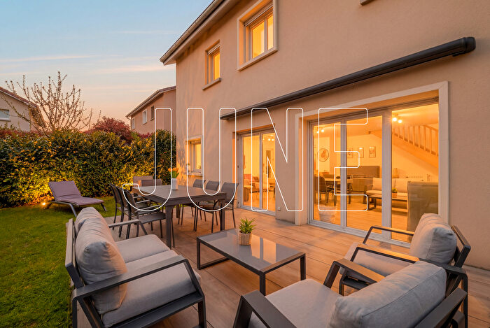 Maison à vendre - Chaponnay - 5 pièces - 3 chambres