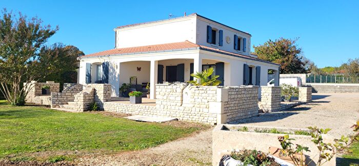 Maison à vendre - Blanzac-lès-Matha - 6 pièces - 4 chambres