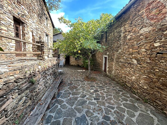 Maison à vendre - Les Plantiers - 8 pièces - 5 chambres