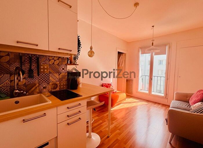 Appartement à louer - Paris ème - 2 pièces - 1 chambre