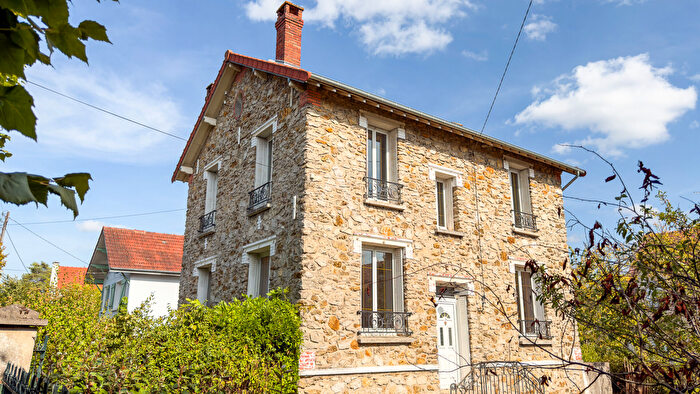 Maison 7 pièces à vendre - Montgeron, Saint-Hubert, Plateau, Chalandray