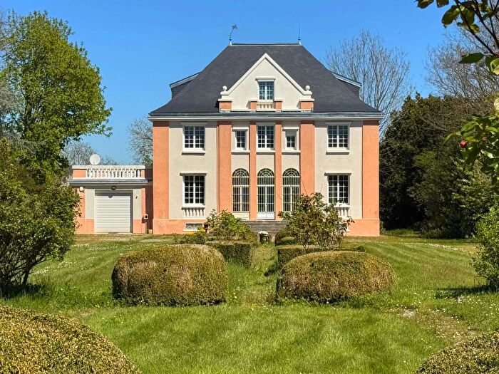 Maison 12 pièces à Laroque-d'Olmes, à vendre