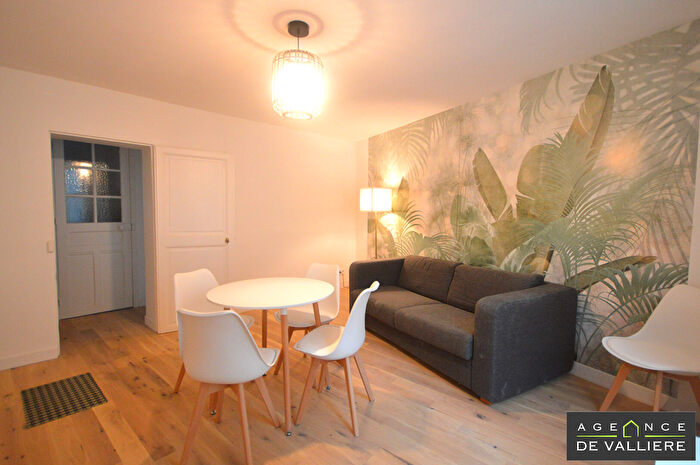 Appartement 2 pièces à Rueil-Malmaison, Coeur de Ville, à louer