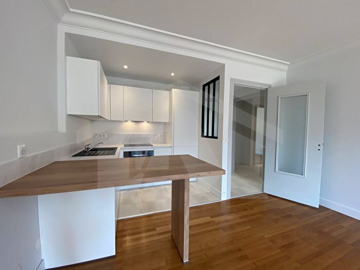 Appartement à louer - Ile Verte, Grenoble - 3 pièces - 2 chambres