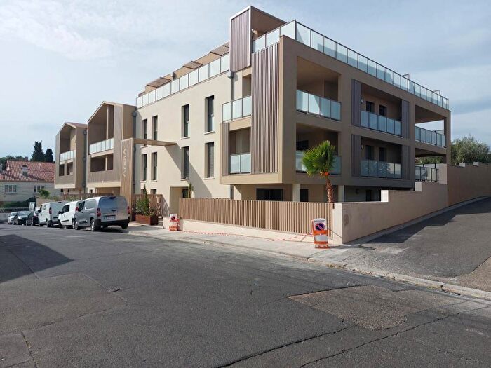 Appartement à louer - Béziers - 2 pièces - 1 chambre