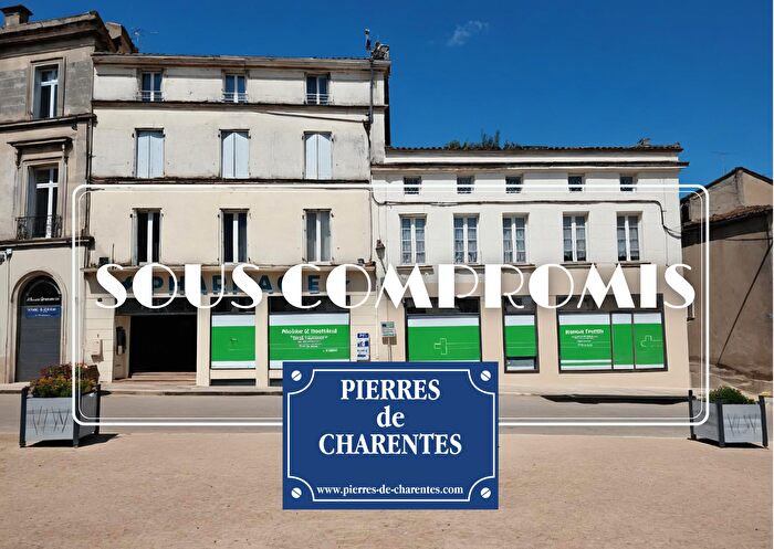 Appartement à vendre - Châteauneuf-sur-Charente - 5 pièces - 3 chambres