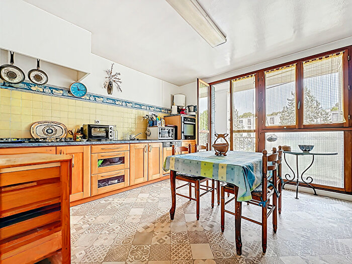 Appartement à vendre - Allauch, La Pounche - 5 pièces - 4 chambres