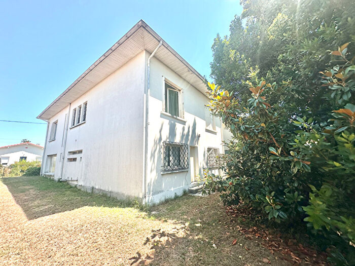 Maison à vendre - Gujan-Mestras, Centre-ville - 6 pièces - 5 chambres