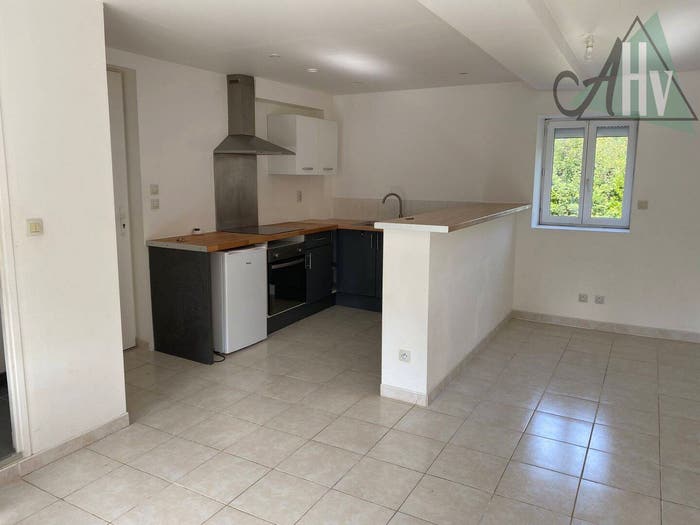 Gurcy-le-Châtel : Appartement 3 pièces à louer