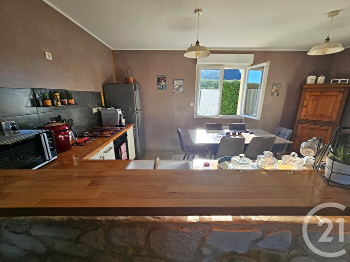 Maison 4 pièces à Commenailles, à vendre