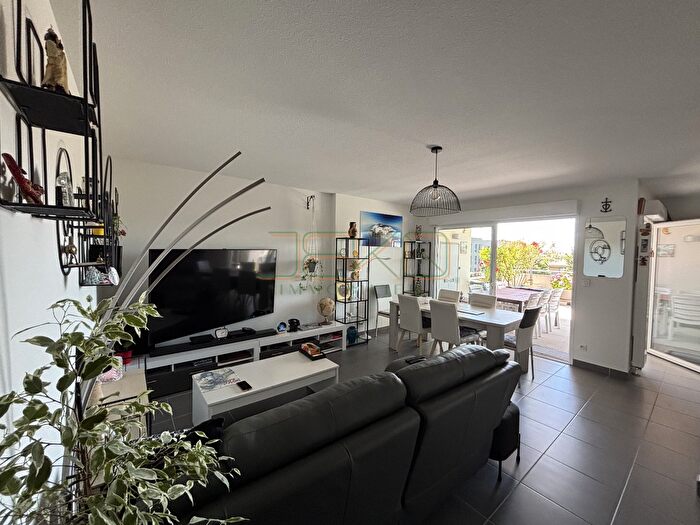 Appartement 4 pièces à vendre - Nîmes, Ville Active