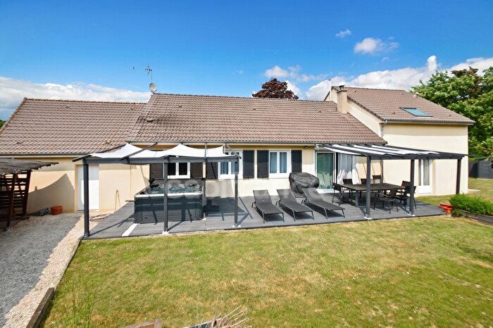 Maison à vendre - Oysonville - 6 pièces - 5 chambres